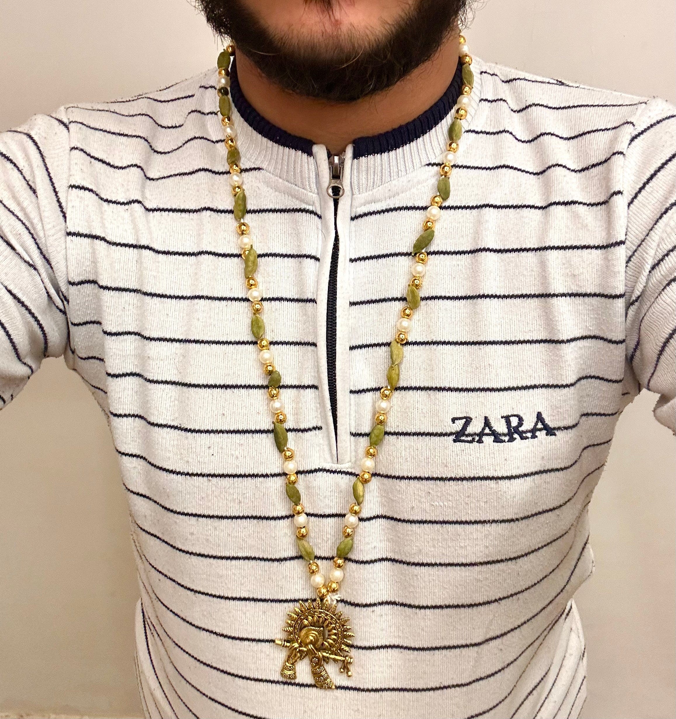 Real elaichi mala with bansuri pendant for wedding favours 🎁 and guest ...