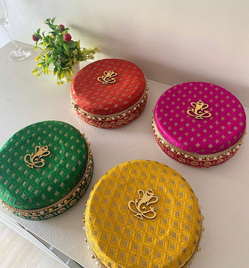 LAMANSH (6.5 inch) Stainless Steel Designer Ladoo Box for Return Gifti ...
