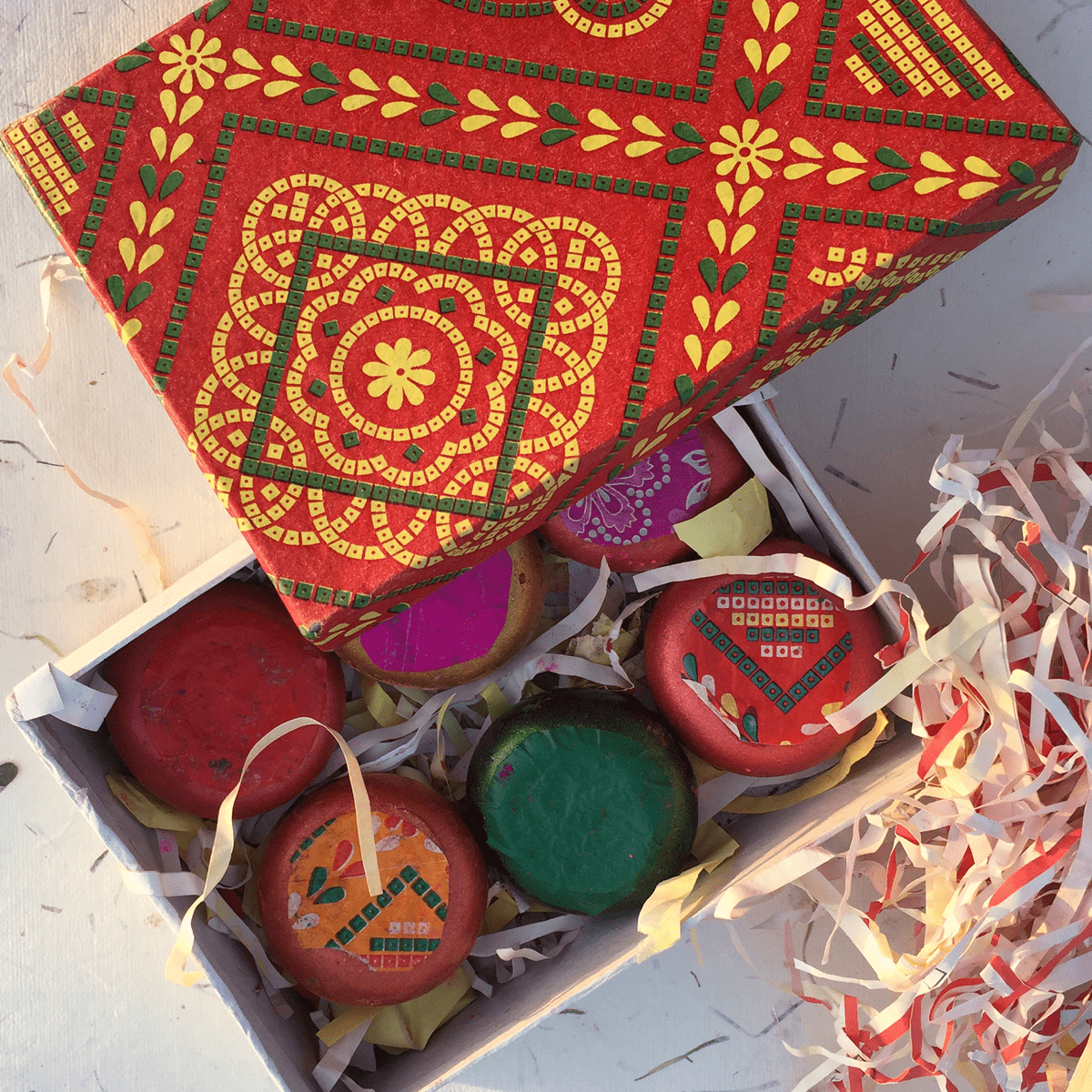 Gulal Gota for Holi | Lakh work Gulal gota filled with holi colors Pac ...