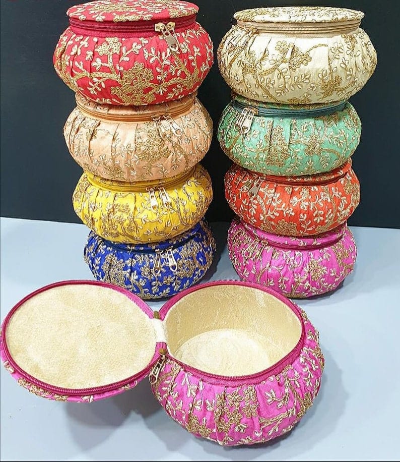 LAMANSH® (5 inches) Matka Jewelry Box, Wedding Favor, Make Up Organize ...